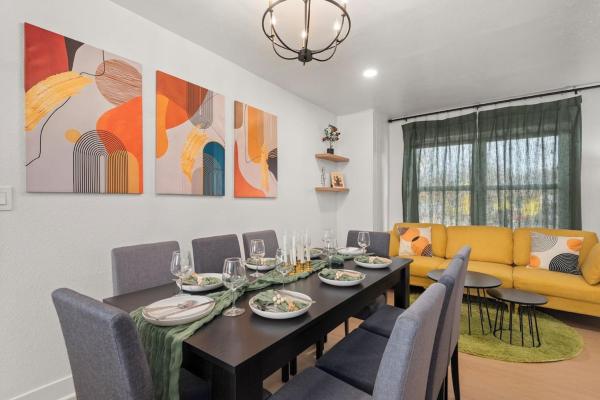 Ultimate Family Retreat - Backyard, Games And Comfort - Westminster, CO