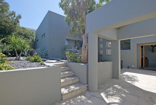 Kudu Villa - House Close To The Beach - Parklands