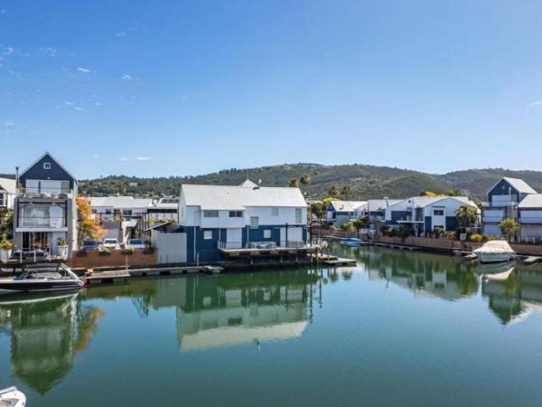 Oyster Quays At The Knysna Waterfront - Knysna