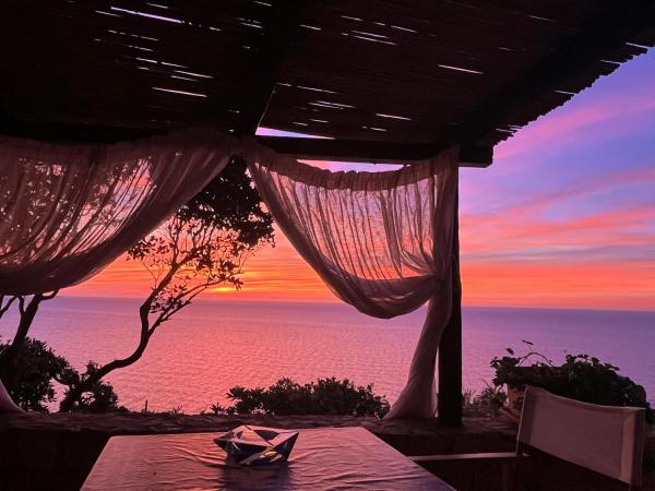 Tra Cielo E Mare A Costa Paradiso - Costa Paradiso