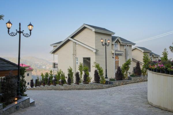 Elivaas Privé The Royce Daisy Ultra-luxe 4 Bhk Villa With Pvt Heated Pool, Jacuzzi, Steam Room & Hill Views - Kasauli