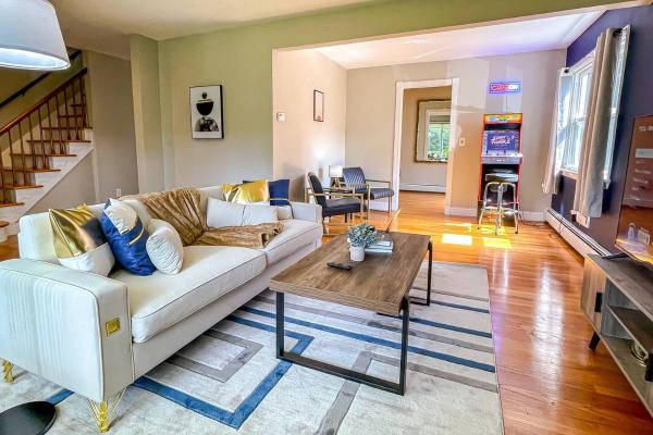 Majestic Princeton Home • Arcade • Big Yard • 4br - Princeton, NJ