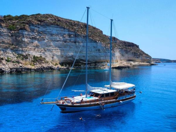 Caicco Silver Star 2 By Blue Marine - Lampedusa