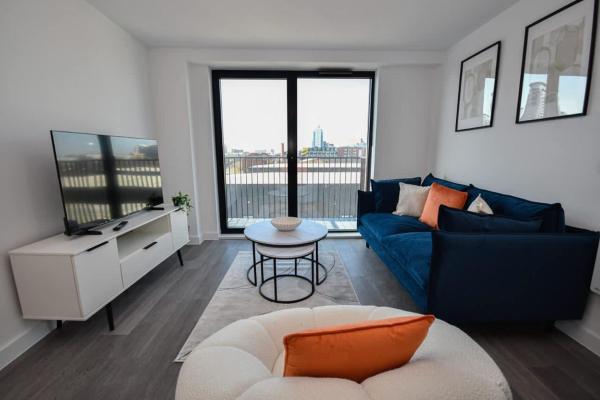 Modern 2 Bedroom Apartment In Manchester W Balcony - Chorlton-cum-Hardy - Manchester