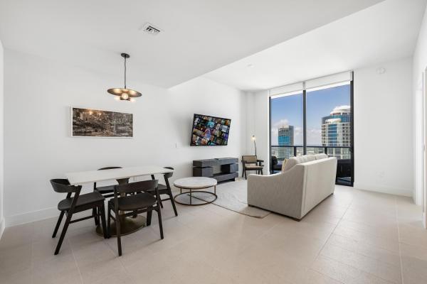 Elegant 51st-floor Condo In Prime Miami Location - Coral Gables, FL
