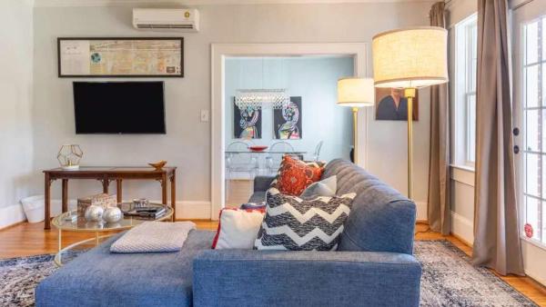 Lovely 2br Near Uptown Charlotte - Charlotte, NC