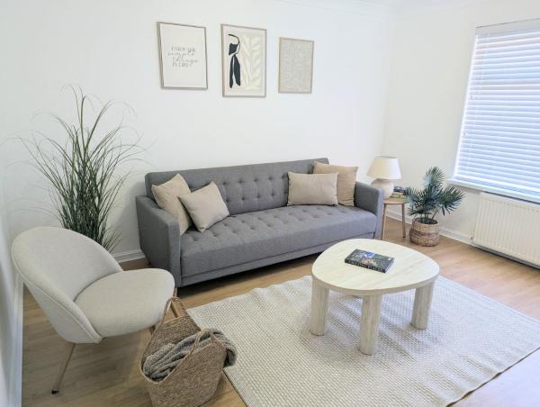 Modern 2-bedroom Home Sleeps 6 With Parking & Garden - Leeds