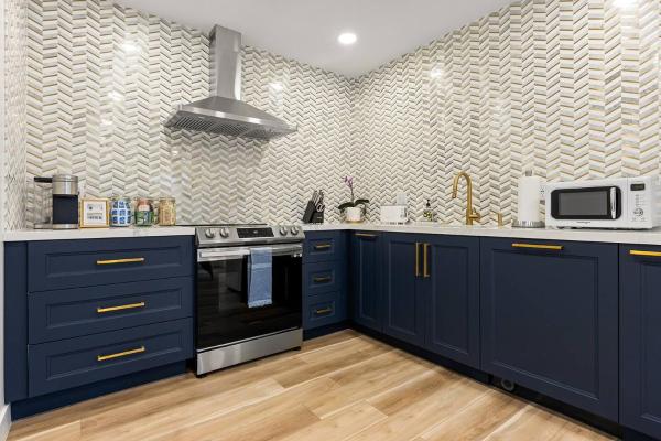 Modern 2 Bedroom Apt. - Altadena, CA