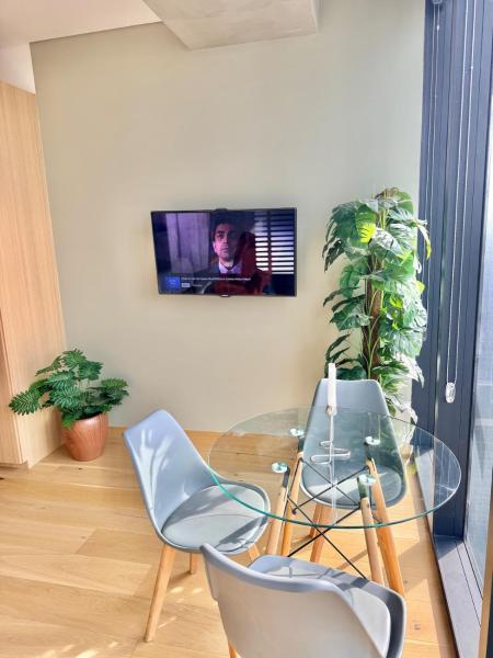 Espectacular Estudio En University Tower Reforma 2 Camas Dobles 4 Personas - Mexico City