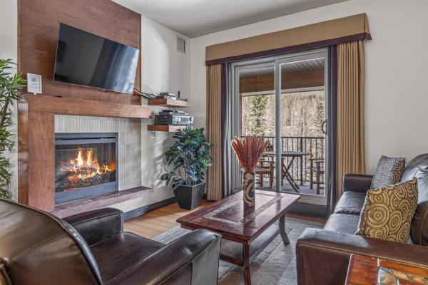 2br Condo Stunning Mountain Views Hot And Tub - Canmore