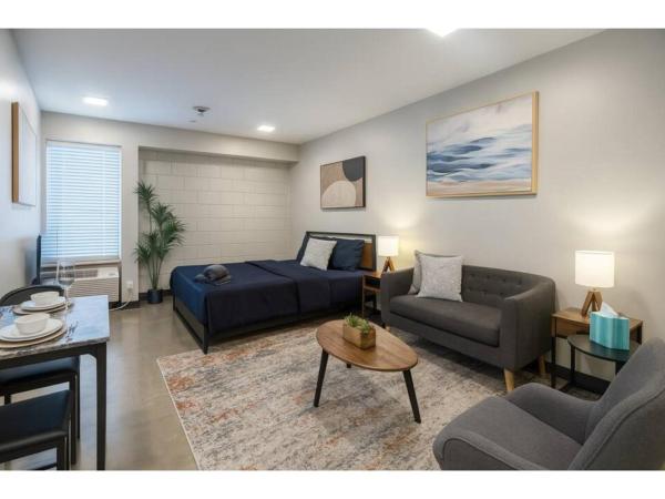 Charming Studio In Historic Five Points South 77 - Birmingham, AL