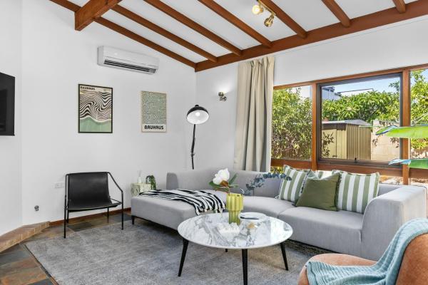 North Perth 3br Home Steps To Hyde Park & Dining - Subiaco