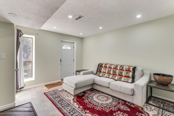 Near Bruce's Field, Downtown & Hospital! Cozy Unit - Aiken, SC