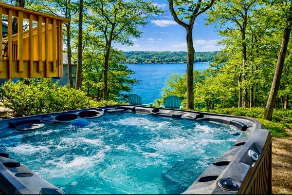 Luxury Lake Home, Amazing Views, Resort Amenities - Sunrise Beach, MO