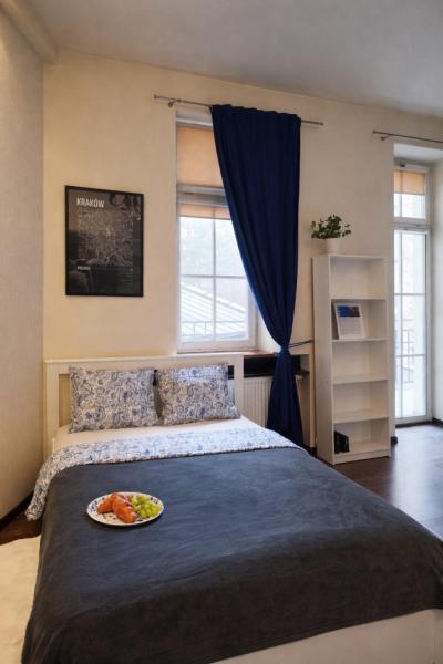Krakow Old Town Blue Apartment I Siemiradzkiego 25 - John Paul II Kraków-Balice Airport (KRK)
