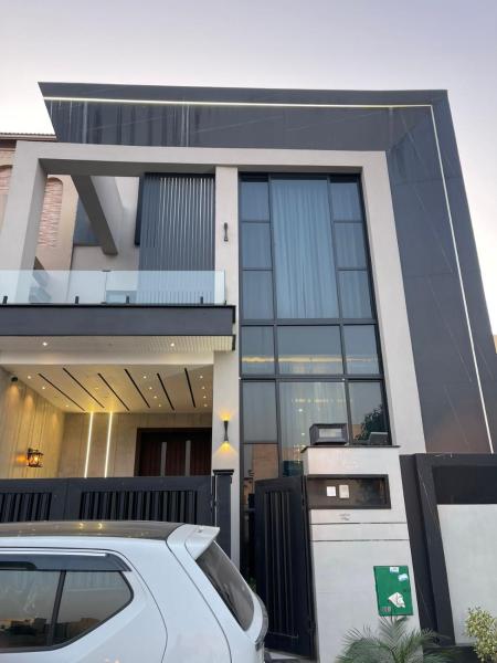 Luxury 3br House In Bahria Town Lahore - Pakistan