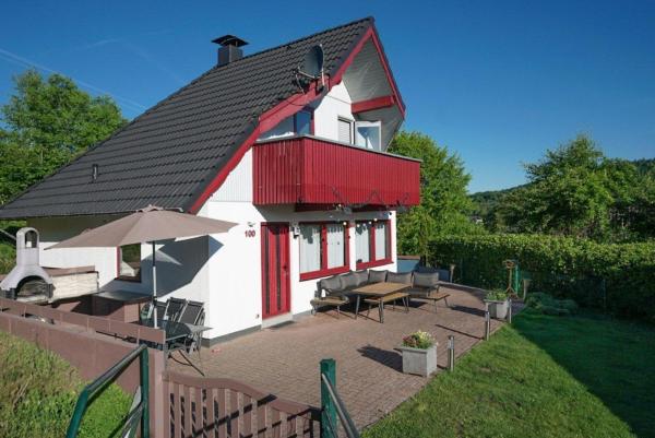 Ferienhaus "Bären Ecke" Am See Im Bergland - Hessen
