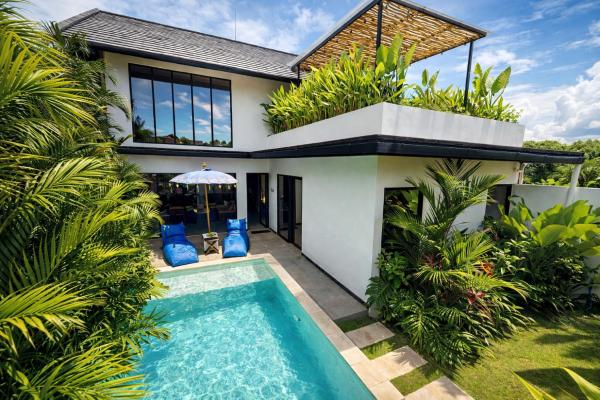 Seminyak Villa 2 Br - Private Pool & Rooftop - Denpasar