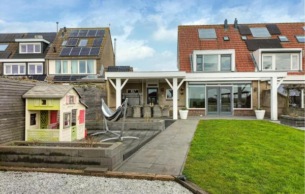 Cozy Home In Bunschoten-spakenbu With Sauna - Laren