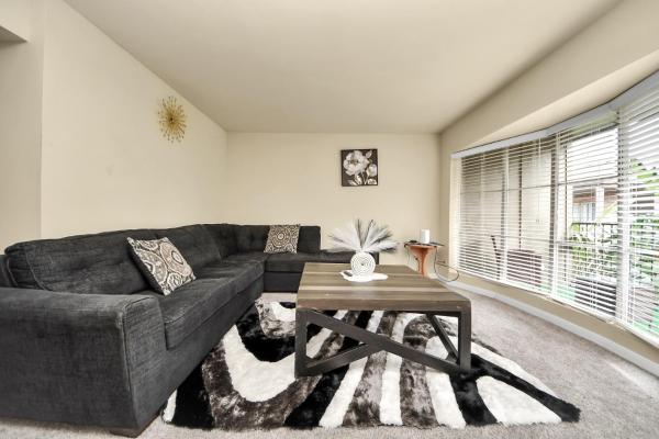 Houston Galleria Cozy Simple Suite - テキサス州
