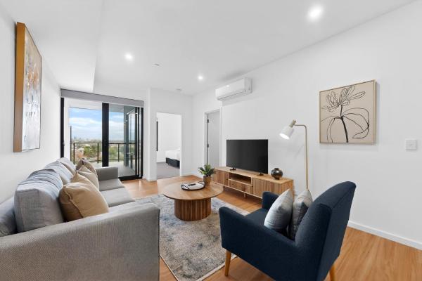 Stylish 2 Bed Apartment With New Furnishings - Gosnells