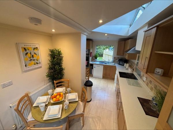 Hollybrake Garden Gatwick - Crawley