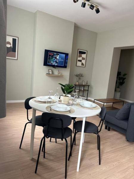 Elegant Renovated Apartment 2 Bedrooms Close To Transport - Ternat