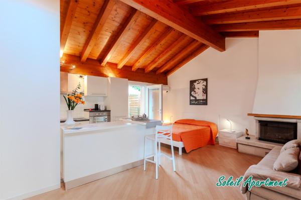 Casa Monique Apartments - Desenzano del Garda