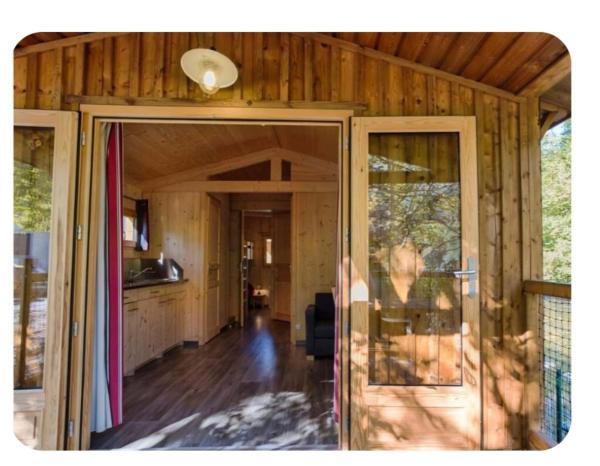 Cabane Bois Insolite Vue Montagne Piscines Famille - Laruns
