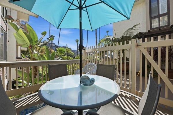 G105 - Sandcastle Retreat - Oceanside, Californie