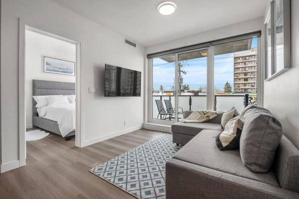 Stylish Serenity 1br Kensington Condo Wparking - Calgary
