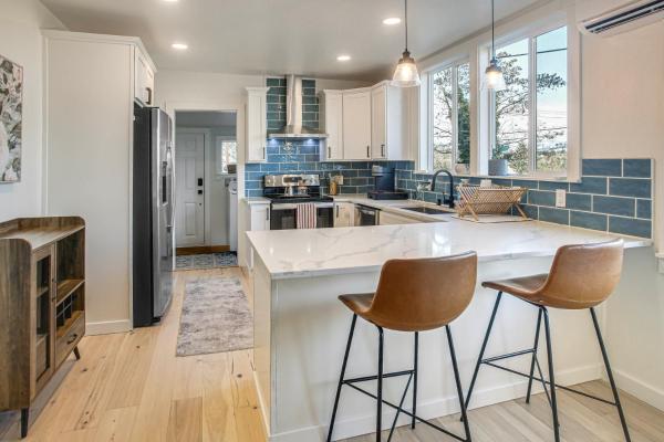 Bremerton Home: 2 Mi To Ferry & Boardwalk - Silverdale, WA
