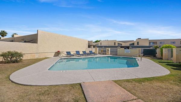 Edens Escape Comfort, Style And Prime In Phoenix By Kivoya - Phoenix, AZ