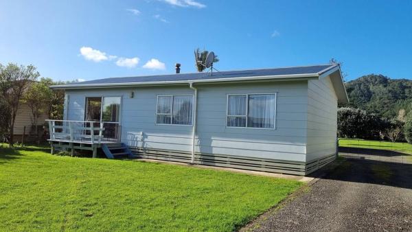 Hooked On Tiki - Coromandel