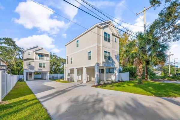 Azure Wake Pet Friendly Beach House With Pool - Myrtle Beach