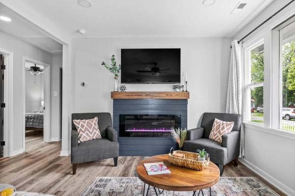 Extended Stay! Your Central Fulton Hill Oasis! - Richmond, VA