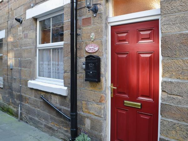 Friendship Cottage - Robin Hood's Bay
