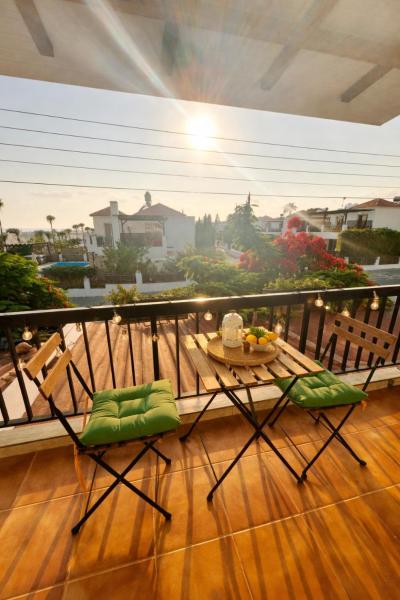 Coral Bay Sunset Veranda Arya Apartment - Paphos