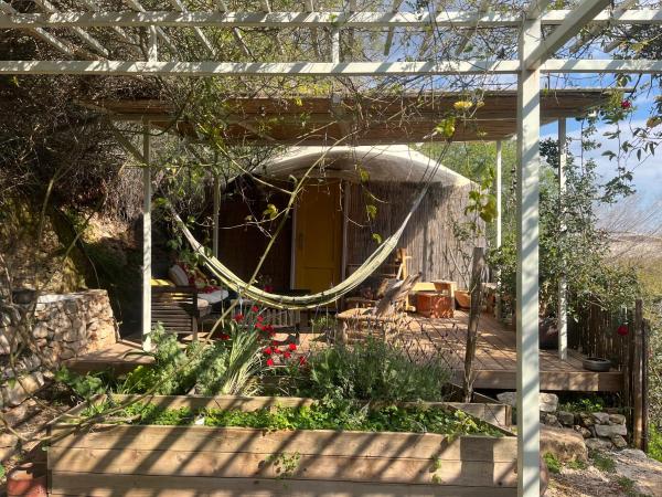 Meek Yurt - Israel