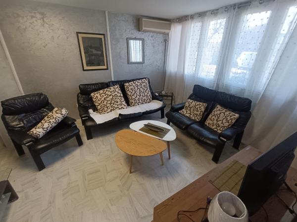 Jela Apartment - Two Bedroom, Free Parking, Wi-fi, City Centre - Podgorica