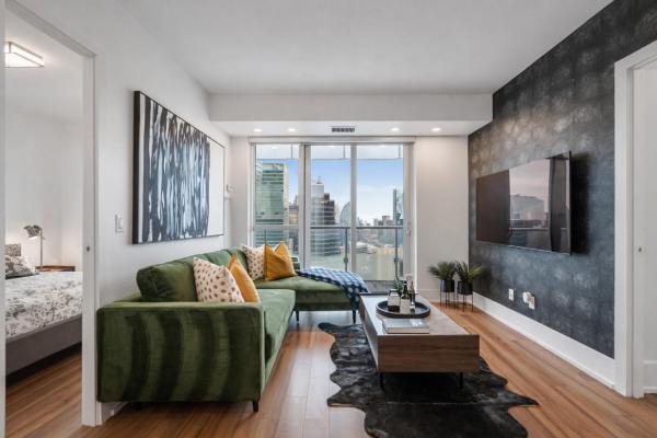 The Baycrest Executive Suites - Metro Convention Centre Toronto - Toronto, ON