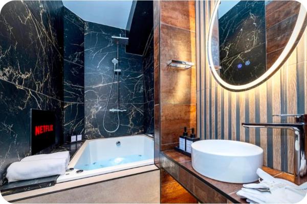 The Copper Cove Japanese Soaktub Retreat - Halifax, Royaume-Uni