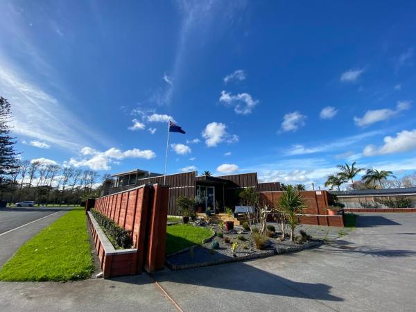 Parakai Springs Motel - Parakai