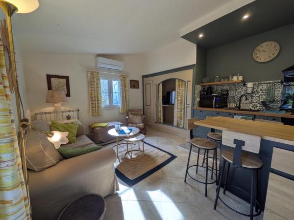 Maisonnette De L'amandari - Appartement Indépendant, Climatisation, Terrasse, Piscine - La Garde-Freinet