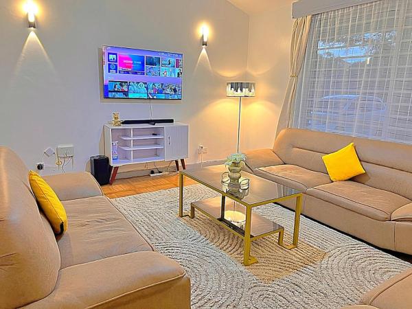 Luxury 4 Br Homely Apt With A Pool - Kisumu