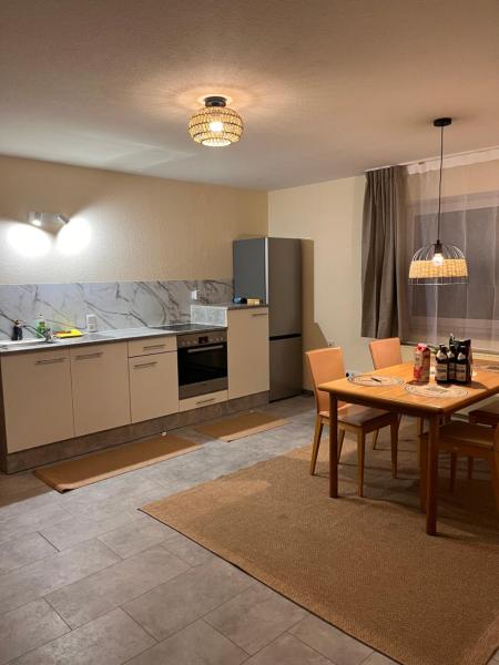 Monteurwohnung 5 Pers,parking Free ,2 X Wc, Wifi Free ,Full Kitchen, Bayreuth - Bayreuth