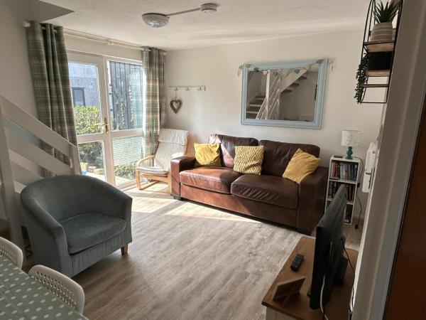 20 Strawberry Hill Cosy Cottage Sleeps 5 - Troon