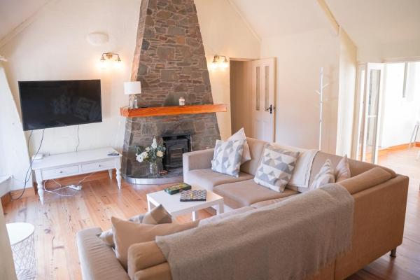 Traditional Cottage For 6 Guests - Newcastle