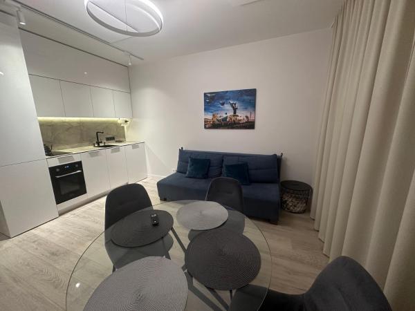 Fly & Pool Apartment - Lithuania