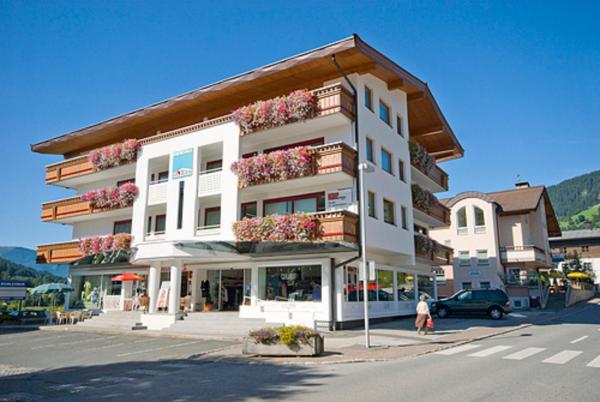 Apartmenthaus Brixen & Haus Central - Kirchberg